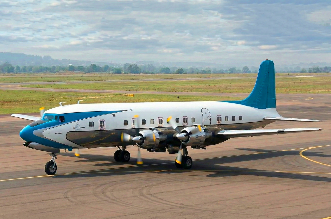The Douglas DC-6: The Ultimate Piston-Engine Airliner and Its Lasting